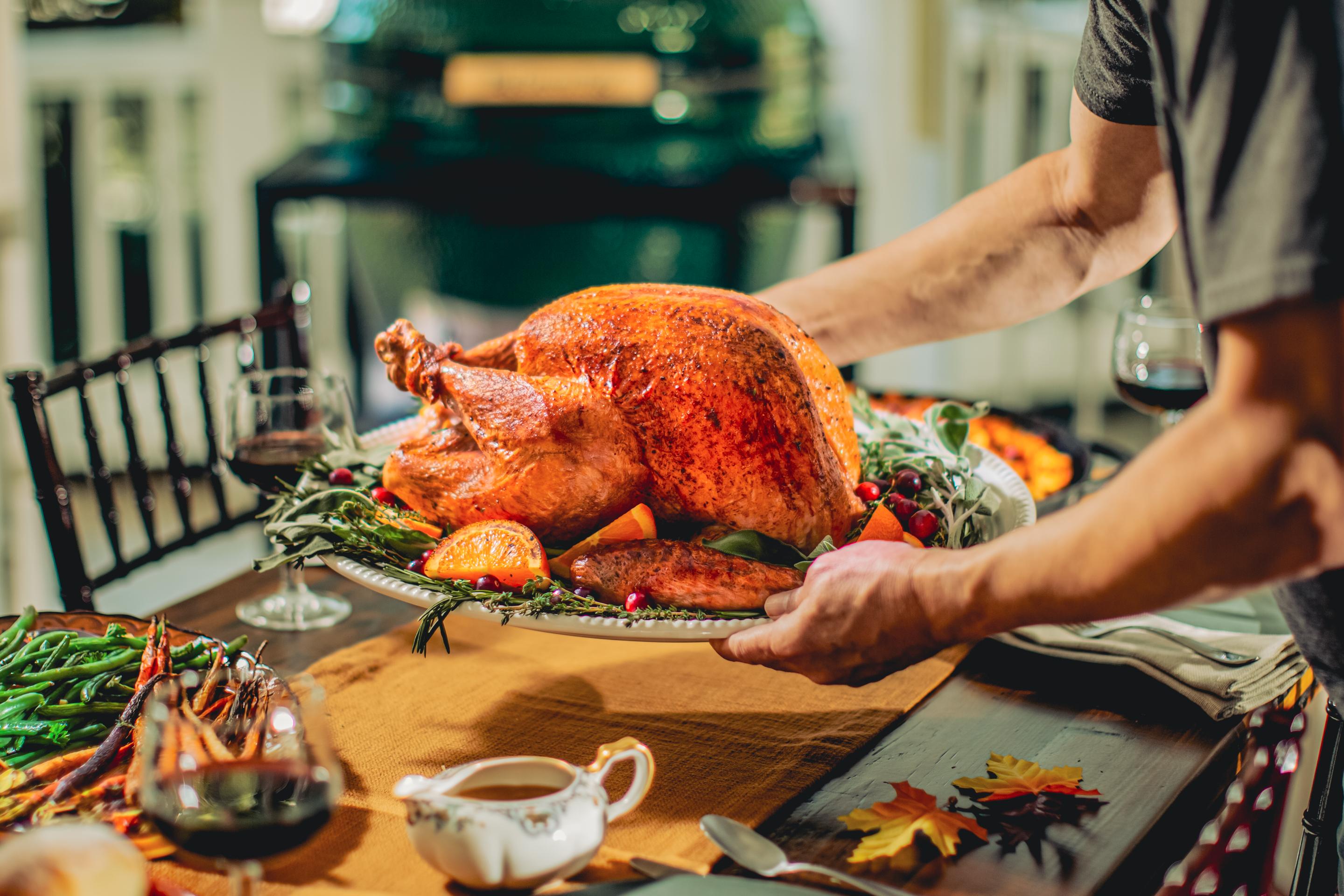 Tips For Making The Perfect Thanksgiving Turkey On Your BBQ — Classic ...